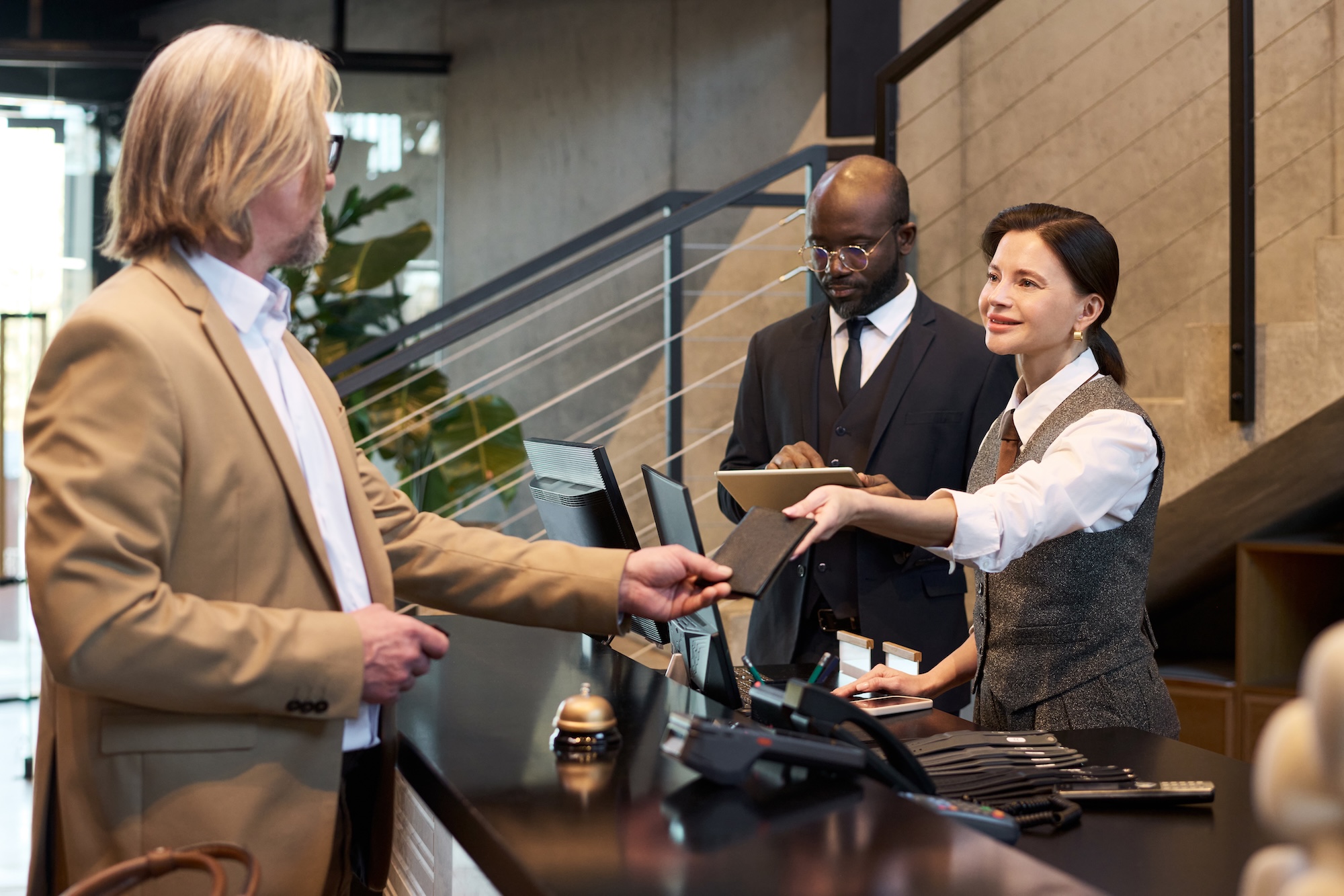 Concierge Security Services: The Human Face of Modern Protection